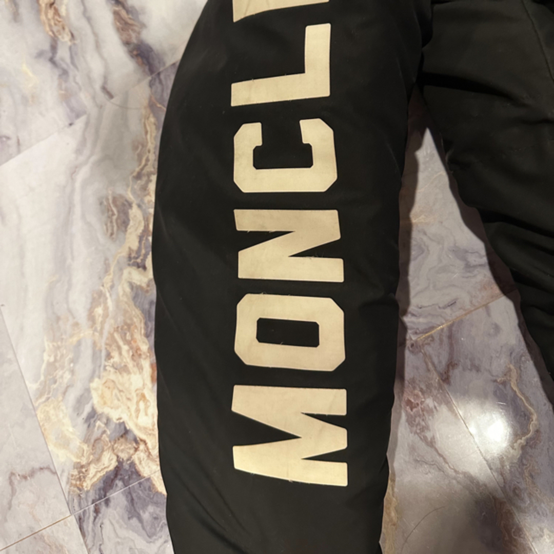 MONCLER - モンクレール ロゴワッペン ダブルジップダウン MONCLER - モンクレール ロゴワッペン ダブルジップダウン