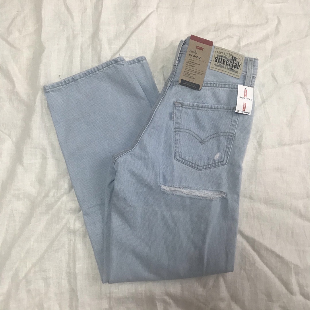 Levi's - 新品 リーバイス シルバータブ ダメージ バギー デニム Levi's - 新品 リーバイス シルバータブ ダメージ バギー デニム