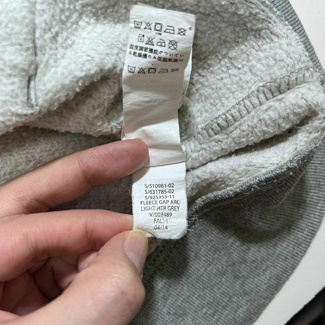 GAP ビッグロゴ刺繍スウェットパーカー グレー ギャップ Mサイズ GAP ビッグロゴ刺繍スウェットパーカー グレー ギャップ Mサイズ