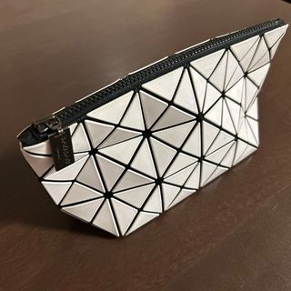 ISSEY MIYAKE(ポーチ)のフリマアイテム一覧 ISSEY MIYAKE(ポーチ)のフリマアイテム一覧
