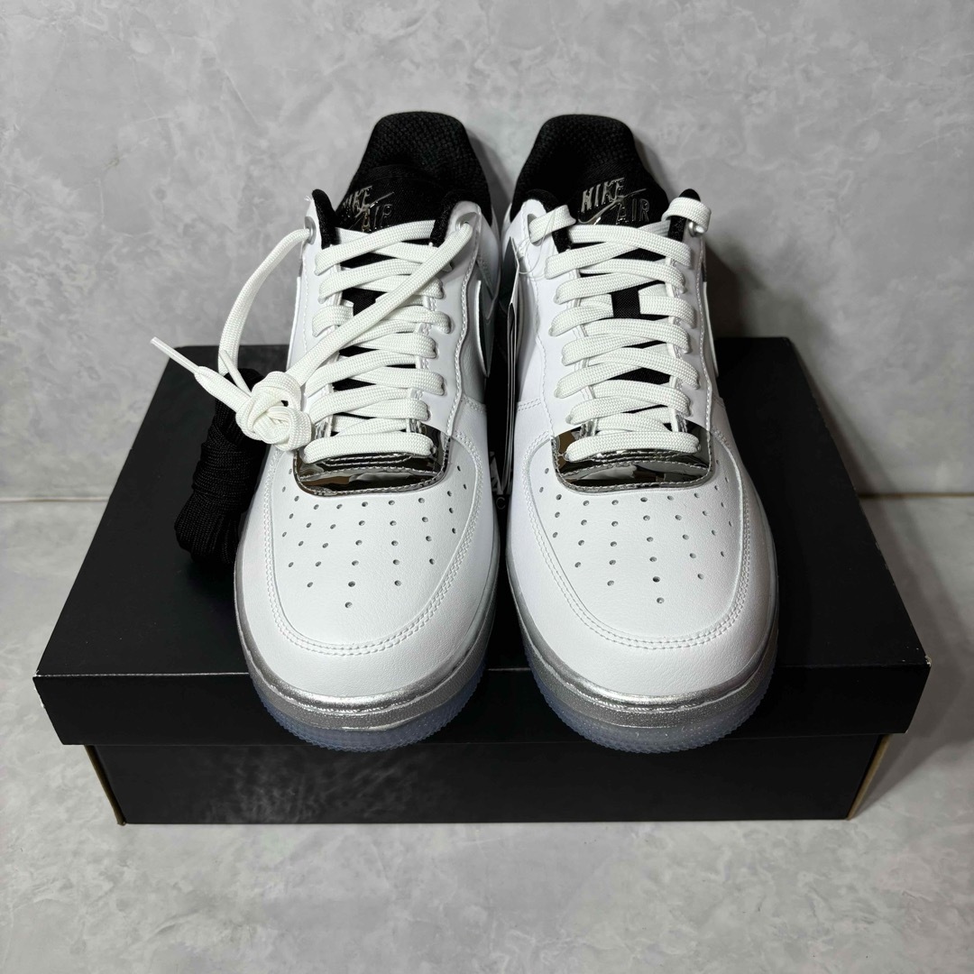 NIKE - 希少 ナイキ ウィメンズ エアフォース1 ロー ホワイト NIKE - 希少 ナイキ ウィメンズ エアフォース1 ロー ホワイト