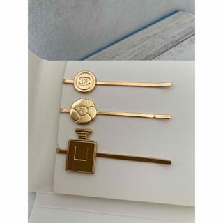 CHANEL(ヘアピン ・ ゴールド/金色系)のフリマアイテム一覧 CHANEL(ヘアピン ・ ゴールド/金色系)のフリマアイテム一覧