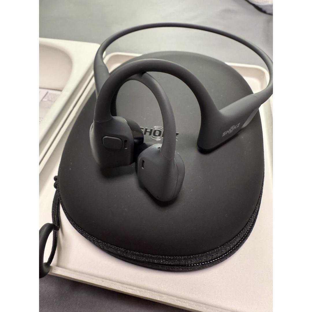 極美品】ルイヴィトン イヤホン ホライゾン Bluetooth 1613 極美品】ルイヴィトン イヤホン ホライゾン Bluetooth 1613