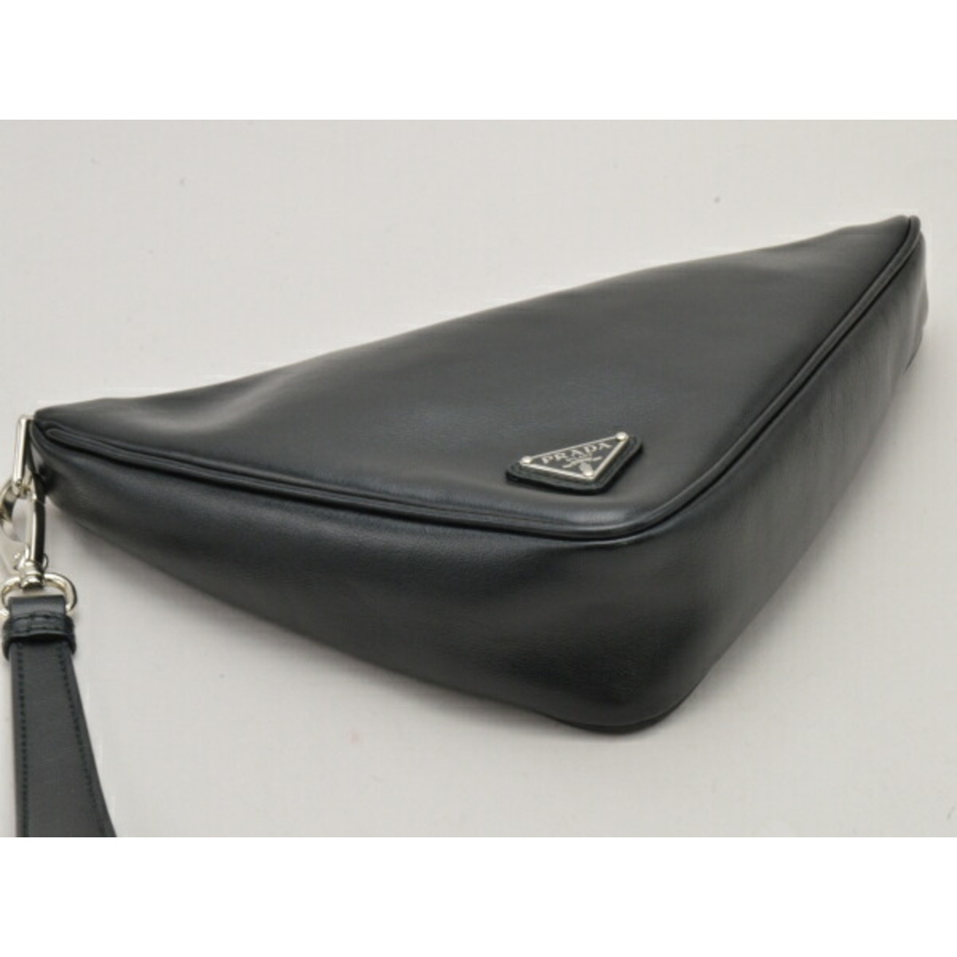 PRADA - プラダ PRADA トライアングル レザー クラッチバッグ PRADA - プラダ PRADA トライアングル レザー クラッチバッグ