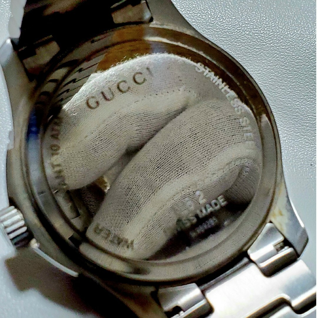 良品 GUCCI グッチ Gタイムレス シェリーライン シルバー文字盤 良品 GUCCI グッチ Gタイムレス シェリーライン シルバー文字盤