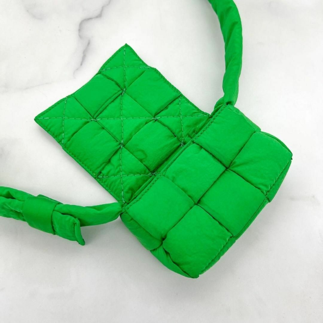 未使用級✨ ボッテガ パデッドテックカセット ショルダー 未使用級✨ ボッテガ パデッドテックカセット ショルダー