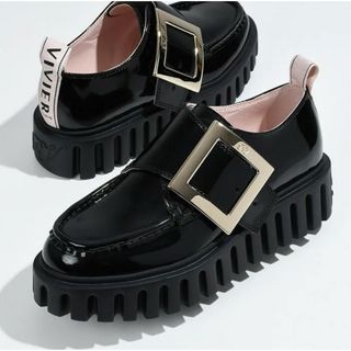 ROGER VIVIER(ローファー/革靴)のフリマアイテム一覧 ROGER VIVIER(ローファー/革靴)のフリマアイテム一覧