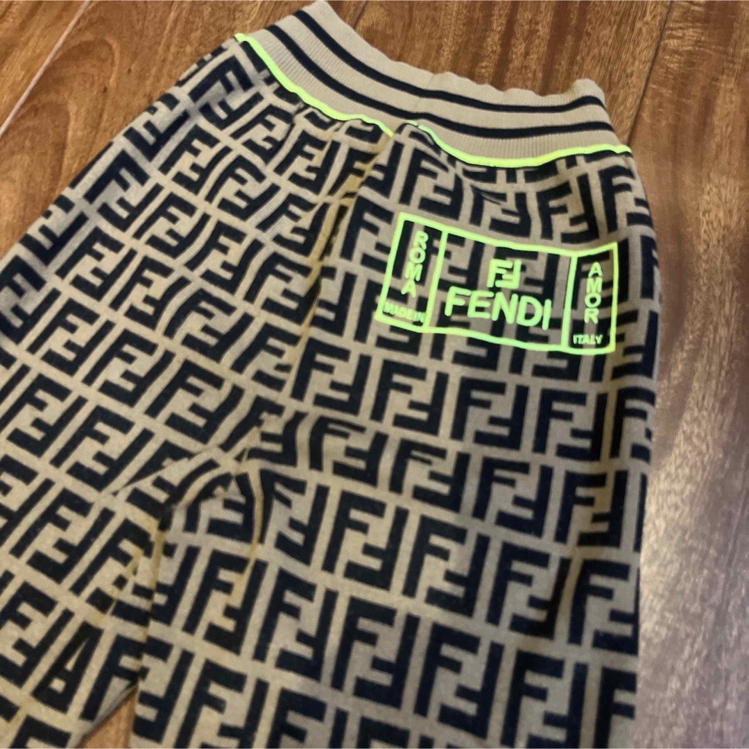 FENDI - FENDIROMAフェンディレギンスの通販 by リッツ's shop FENDI - FENDIROMAフェンディレギンスの通販 by リッツ's shop