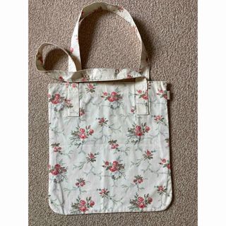 LAURA ASHLEY(エコバッグ)のフリマアイテム一覧 LAURA ASHLEY(エコバッグ)のフリマアイテム一覧