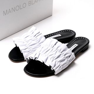 MANOLO BLAHNIK(ホワイト/白色系)のフリマアイテム一覧 MANOLO BLAHNIK(ホワイト/白色系)のフリマアイテム一覧