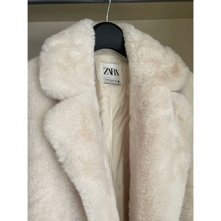 ZARA(ロングコート ・ ホワイト/白色系)のフリマアイテム一覧 ZARA(ロングコート ・ ホワイト/白色系)のフリマアイテム一覧