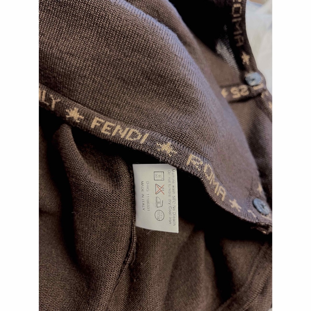 FENDI - FENDI ロゴ入り トップス カーディガン セーター FENDI - FENDI ロゴ入り トップス カーディガン セーター