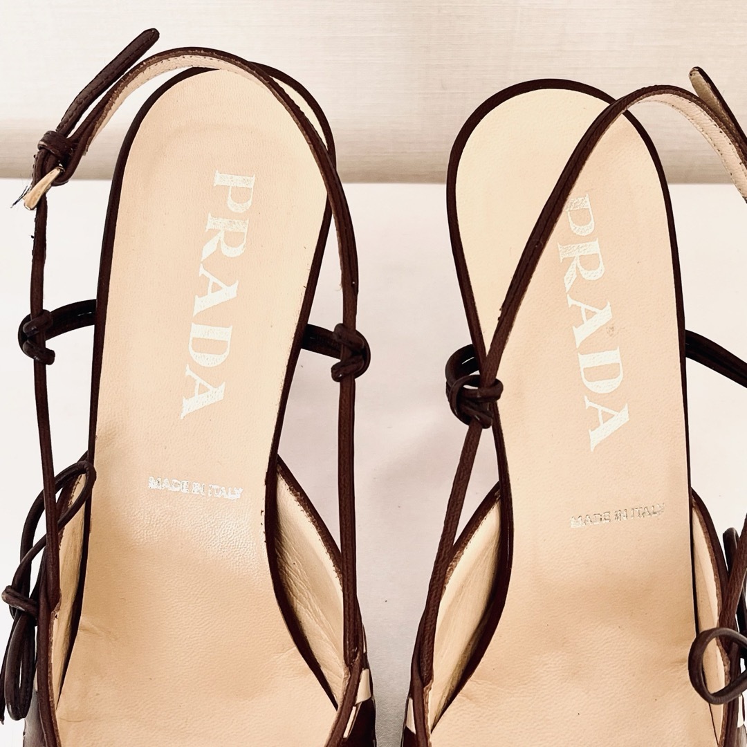 PRADA - 未使用に近い☆ PRADA ブラウン×白サンダル37(23.5)の PRADA - 未使用に近い☆ PRADA ブラウン×白サンダル37(23.5)の