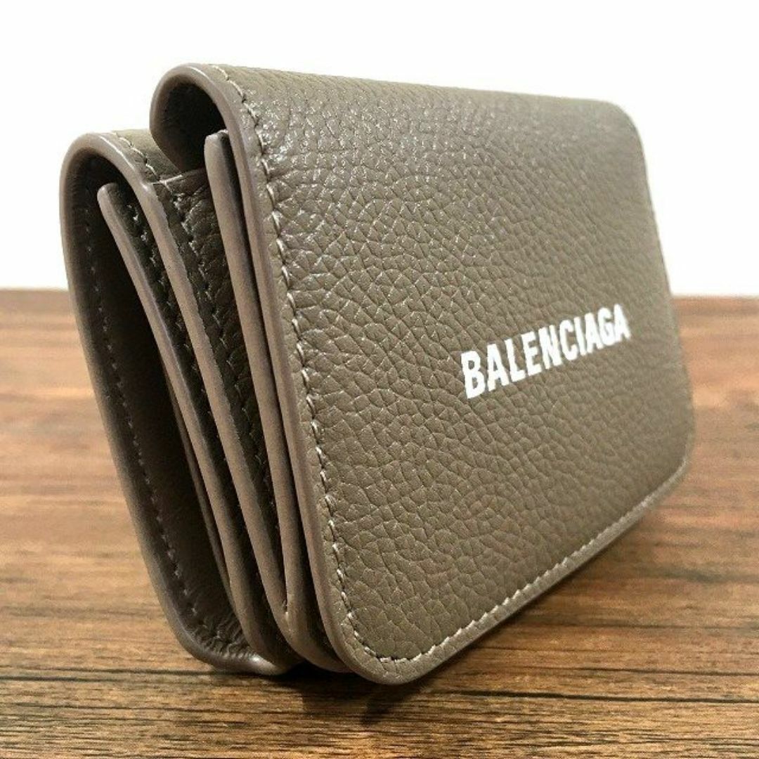 BALENCIAGA - 送料込み! 未使用品 BALENCIAGA コンパクト BALENCIAGA - 送料込み! 未使用品 BALENCIAGA コンパクト
