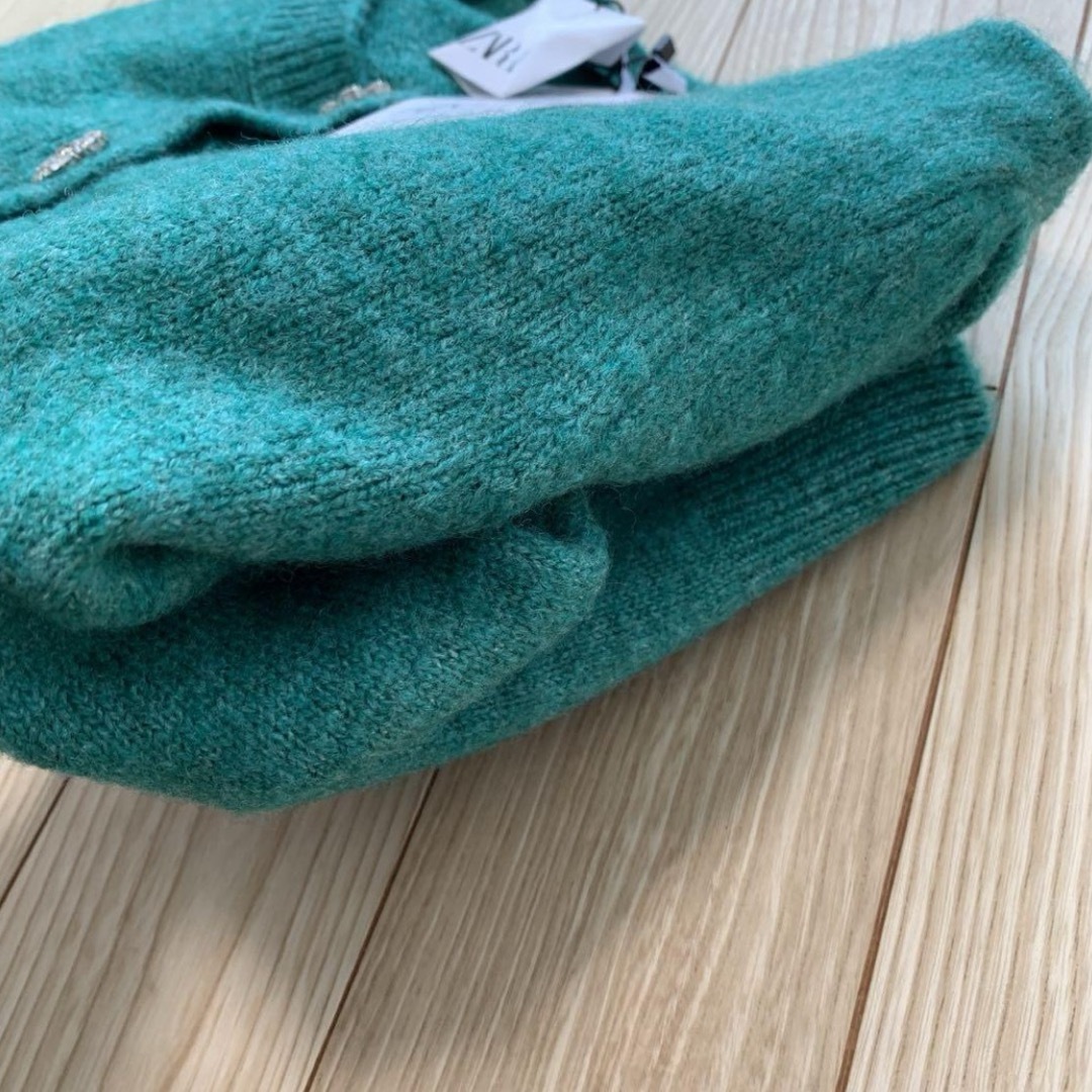 ZARA - ZARA ビジューボタン ニットカーディガン M ザラ 新品 緑 ZARA - ZARA ビジューボタン ニットカーディガン M ザラ 新品 緑