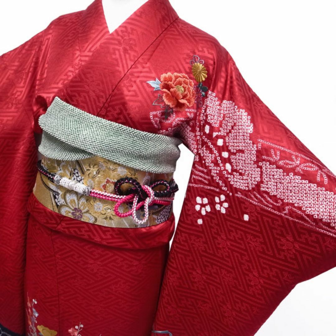 振袖 着物 襦袢 付き 赤 黒 刺繍 成人式 裄65.5 S〜M 中古 sn17 振袖 着物 襦袢 付き 赤 黒 刺繍 成人式 裄65.5 S〜M 中古 sn17
