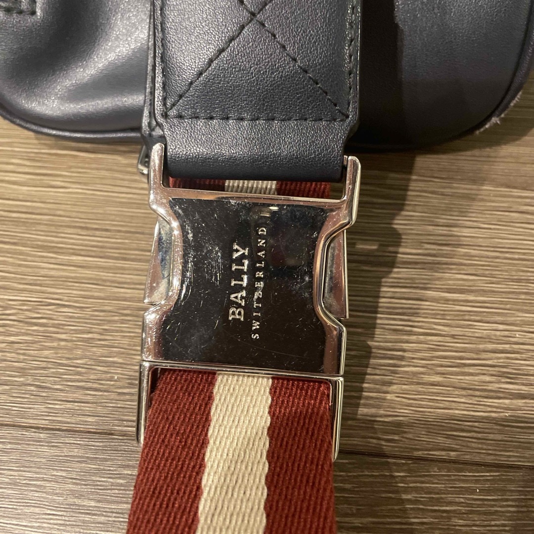 BALLY バリー レザー/ネイビー ボディバック BALLY バリー レザー/ネイビー ボディバック