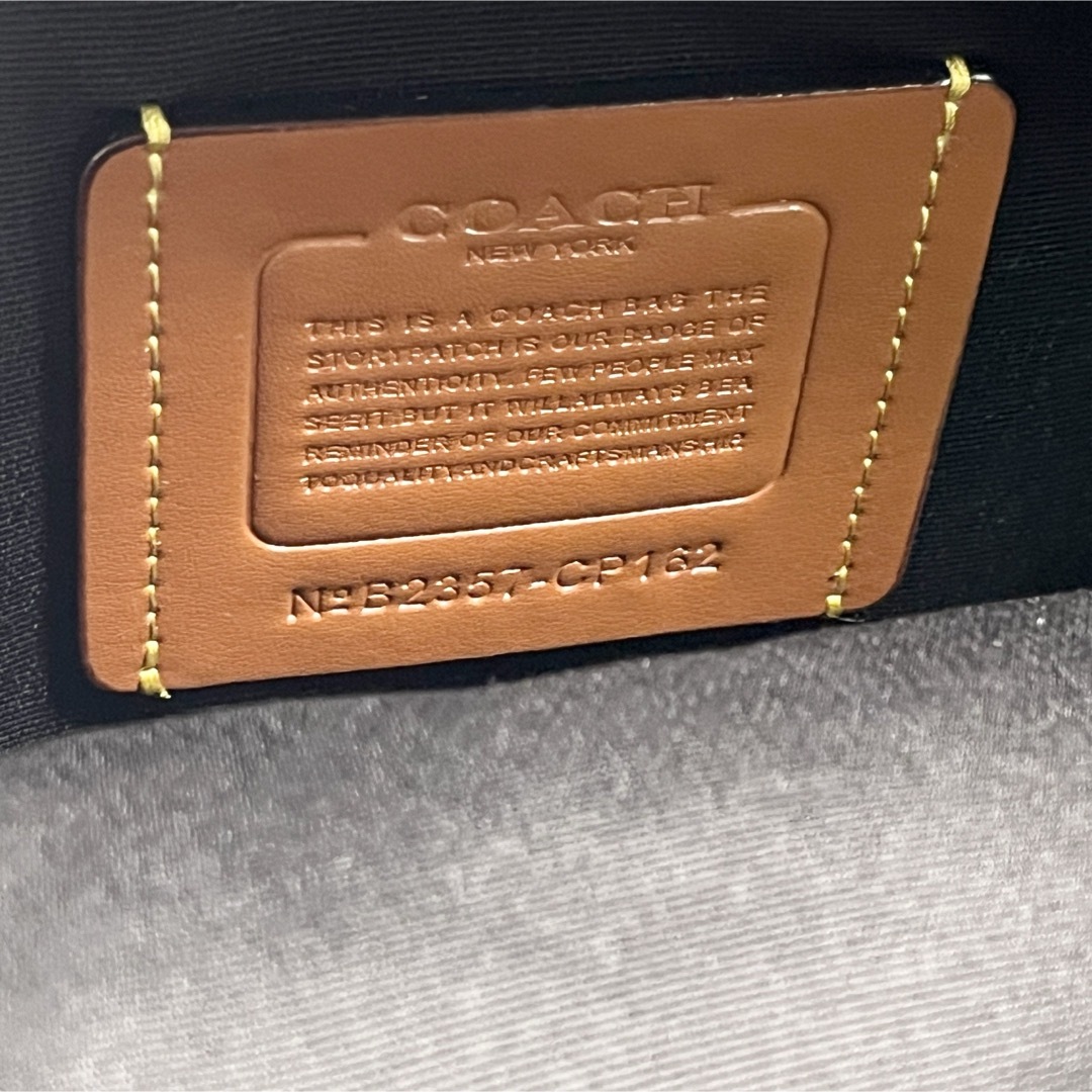 COACH - 【新品未使用】 COACH コーチ チャーター パック COACH - 【新品未使用】 COACH コーチ チャーター パック
