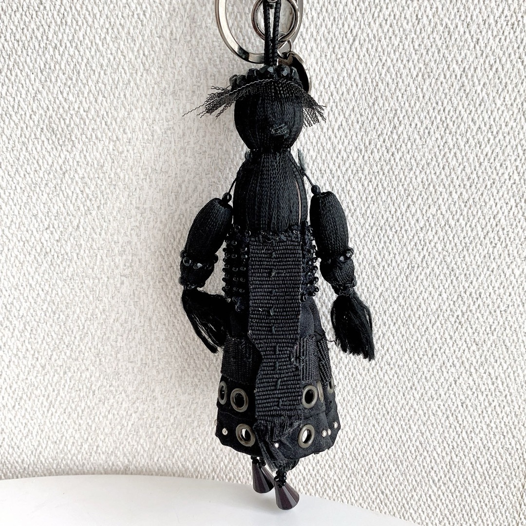PRADA - プラダ キーリング 女の子 黒の通販 by nana's shop PRADA - プラダ キーリング 女の子 黒の通販 by nana's shop
