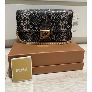 MICHAEL KORS - 新品同様 MICHAEL KORSかごバッグの通販 by より MICHAEL KORS - 新品同様 MICHAEL KORSかごバッグの通販 by より