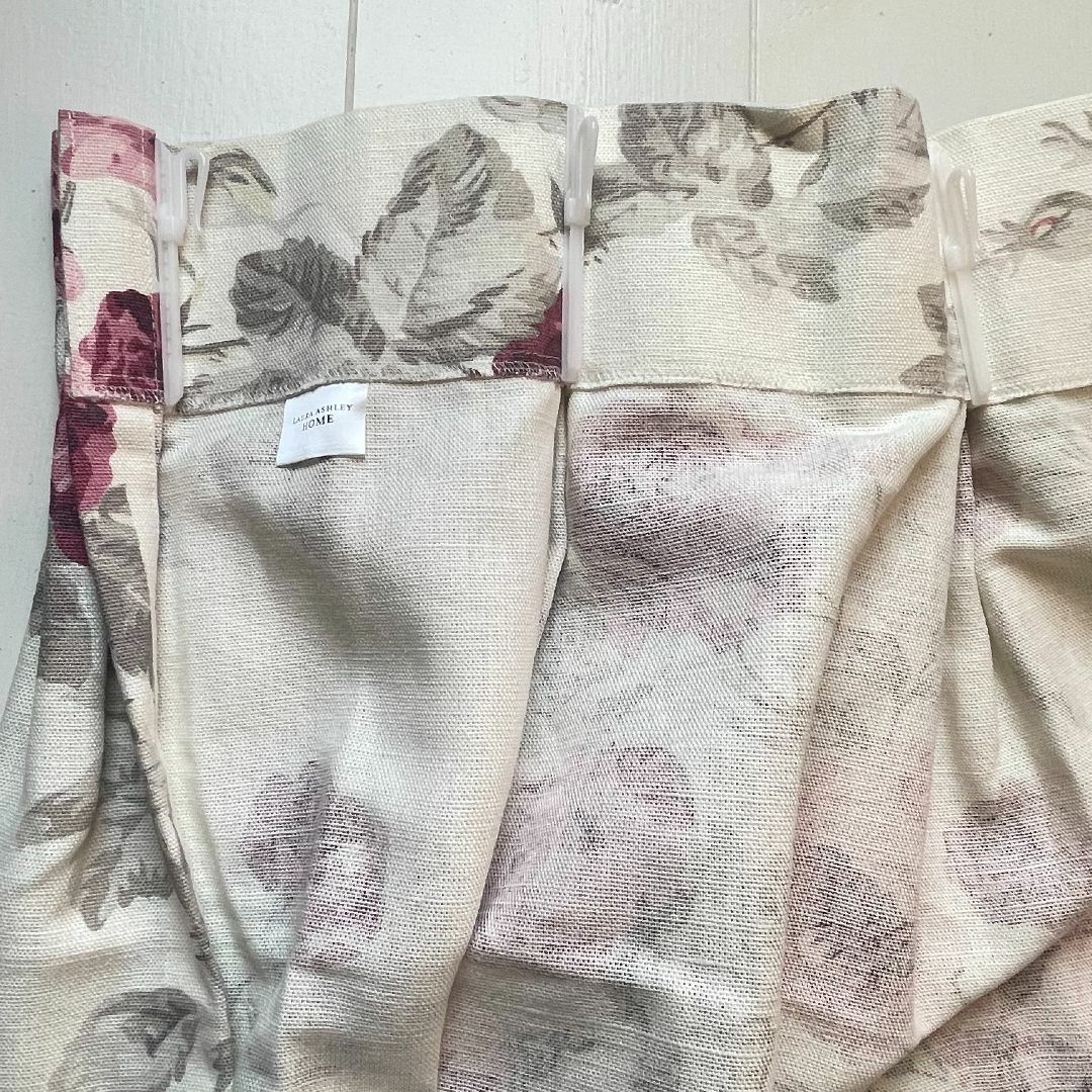 LAURA ASHLEY - ローラアシュレイ☆レア☆ローズ柄 未使用 LAURA ASHLEY - ローラアシュレイ☆レア☆ローズ柄 未使用