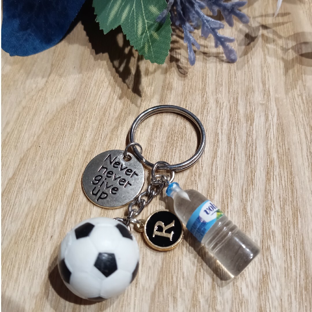 サッカー キーホルダー スパイク ドリンク ボール 応援 サッカー キーホルダー スパイク ドリンク ボール 応援