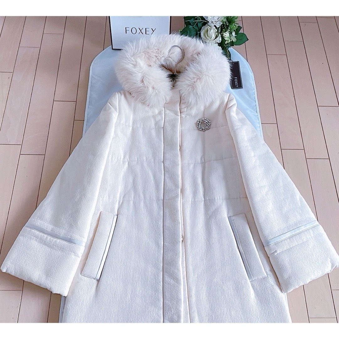 FOXEY - FOXEY 43万ダウンコート38 新品同様 Reneの通販 by FOXEY - FOXEY 43万ダウンコート38 新品同様 Reneの通販 by
