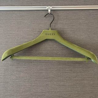 GUCCI(押し入れ収納/ハンガー)のフリマアイテム一覧 GUCCI(押し入れ収納/ハンガー)のフリマアイテム一覧