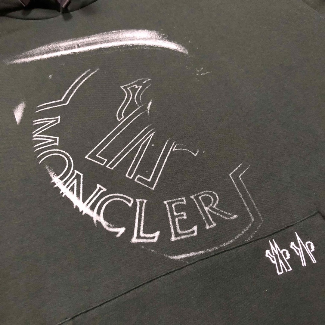 MONCLER - 未使用タグ付き MONCLER モンクレール パーカー 刺繍 MONCLER - 未使用タグ付き MONCLER モンクレール パーカー 刺繍