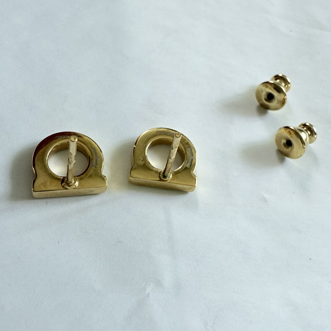 フェラガモ ピアス〜値下げ中〜 フェラガモ ピアス〜値下げ中〜