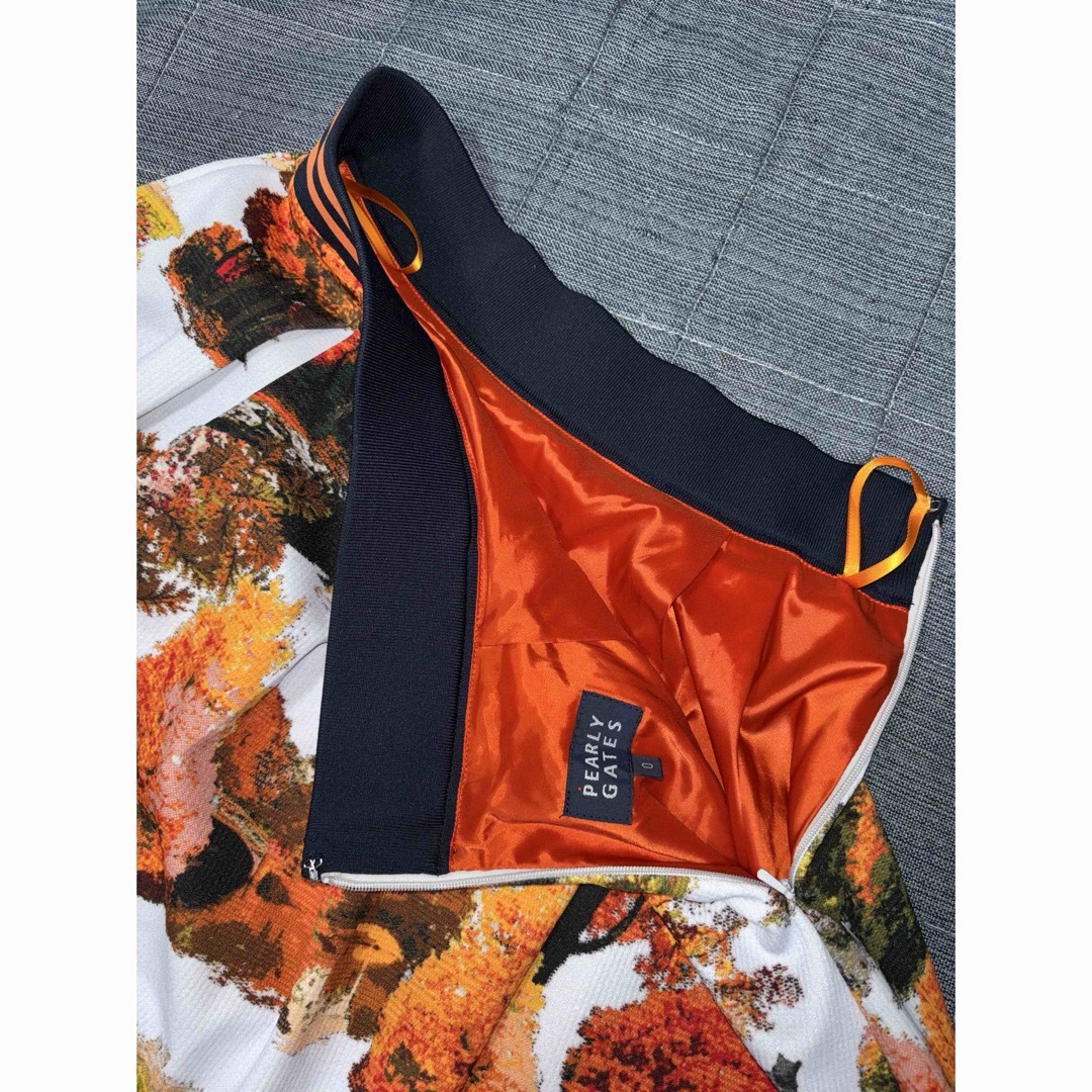 美品)パーリーゲイツ 、紅葉柄、ブルゾン&スカートの 美品)パーリーゲイツ 、紅葉柄、ブルゾン&スカートの
