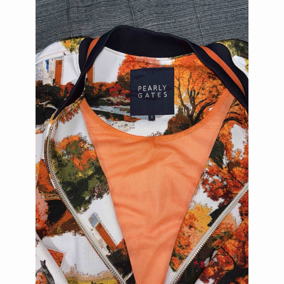 美品)パーリーゲイツ 、紅葉柄、ブルゾン&スカートの 美品)パーリーゲイツ 、紅葉柄、ブルゾン&スカートの
