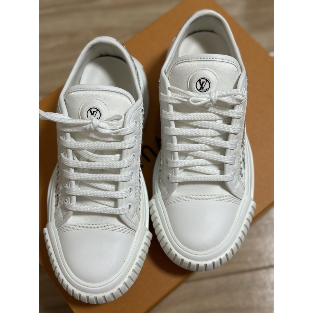 LOUIS VUITTON - 極美品✨ルイヴィトン LV スクァッドライン LOUIS VUITTON - 極美品✨ルイヴィトン LV スクァッドライン
