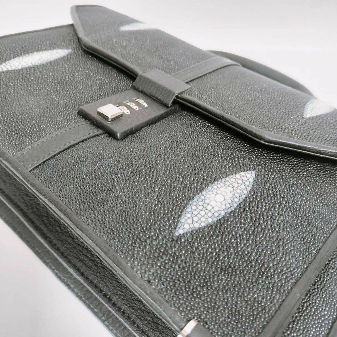 未使用品】スティングレイ(エイ革)セカンドバッグ(小 未使用品】スティングレイ(エイ革)セカンドバッグ(小