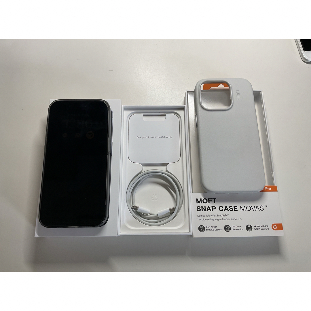 iPhone 15 Pro 128GB ブラックチタニウム モフトケース付き iPhone 15 Pro 128GB ブラックチタニウム モフトケース付き