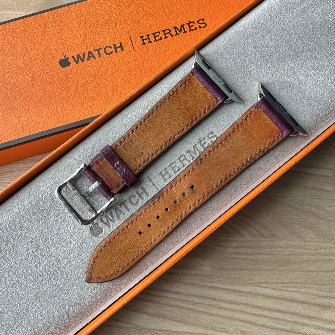 2126 Apple Watch エルメス アネモネ 紫 HERMES レザー 2126 Apple Watch エルメス アネモネ 紫 HERMES レザー