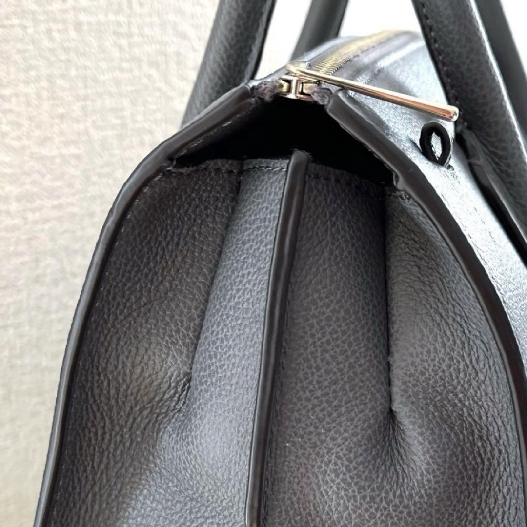 極美品 FURLA フルラ 本革 レザーハンドバッグ ショルダーバッグ 極美品 FURLA フルラ 本革 レザーハンドバッグ ショルダーバッグ