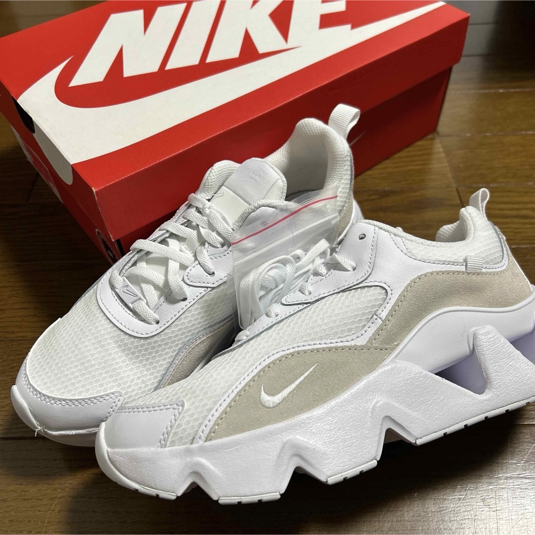 激レア 美品 Stella McCartney 38 キルティングブーツ 白黒 靴 激レア 美品 Stella McCartney 38 キルティングブーツ 白黒 靴