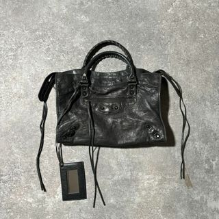 BALENCIAGA(バッグ ・ グリーン・カーキ/緑色系)のフリマ BALENCIAGA(バッグ ・ グリーン・カーキ/緑色系)のフリマ
