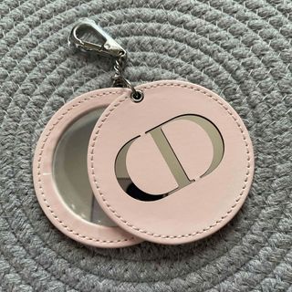 Dior(ミラー ・ ピンク/桃色系)のフリマアイテム一覧 Dior(ミラー ・ ピンク/桃色系)のフリマアイテム一覧