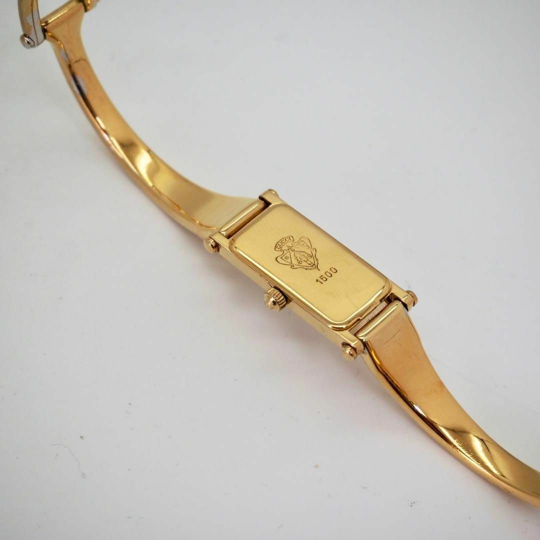 GUCCI - 687 GUCCI ゴールド 1500 シェル文字盤 バングル GUCCI - 687 GUCCI ゴールド 1500 シェル文字盤 バングル