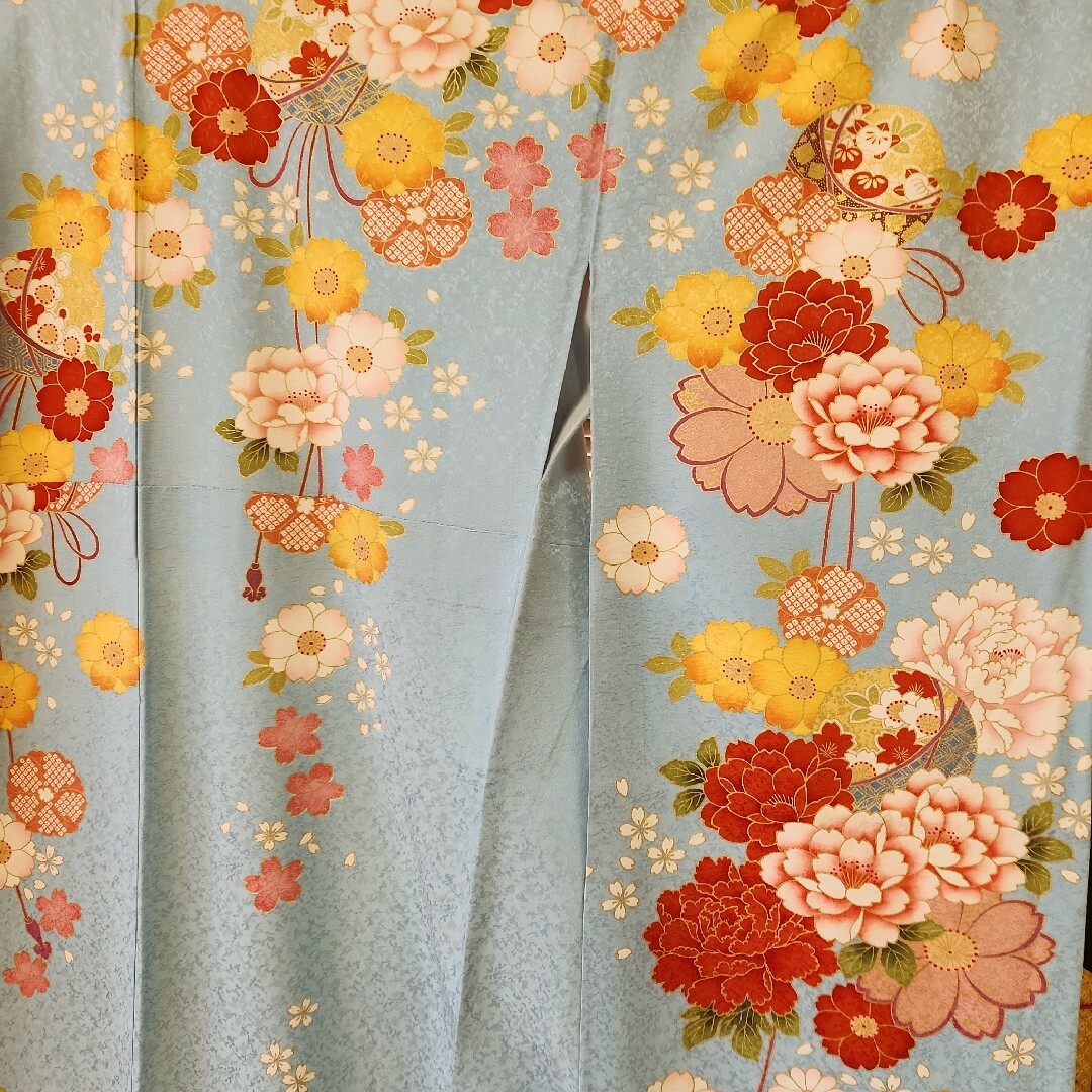 12-105 正絹 振袖 豪華 金駒 金彩 紋意匠 身丈168cm 水色 12-105 正絹 振袖 豪華 金駒 金彩 紋意匠 身丈168cm 水色