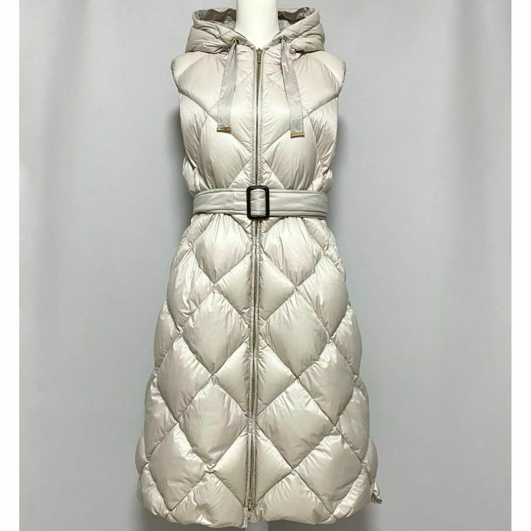 MaxMara / THE CUBE テクニカルキャンバスダウンジレ サンド MaxMara / THE CUBE テクニカルキャンバスダウンジレ サンド