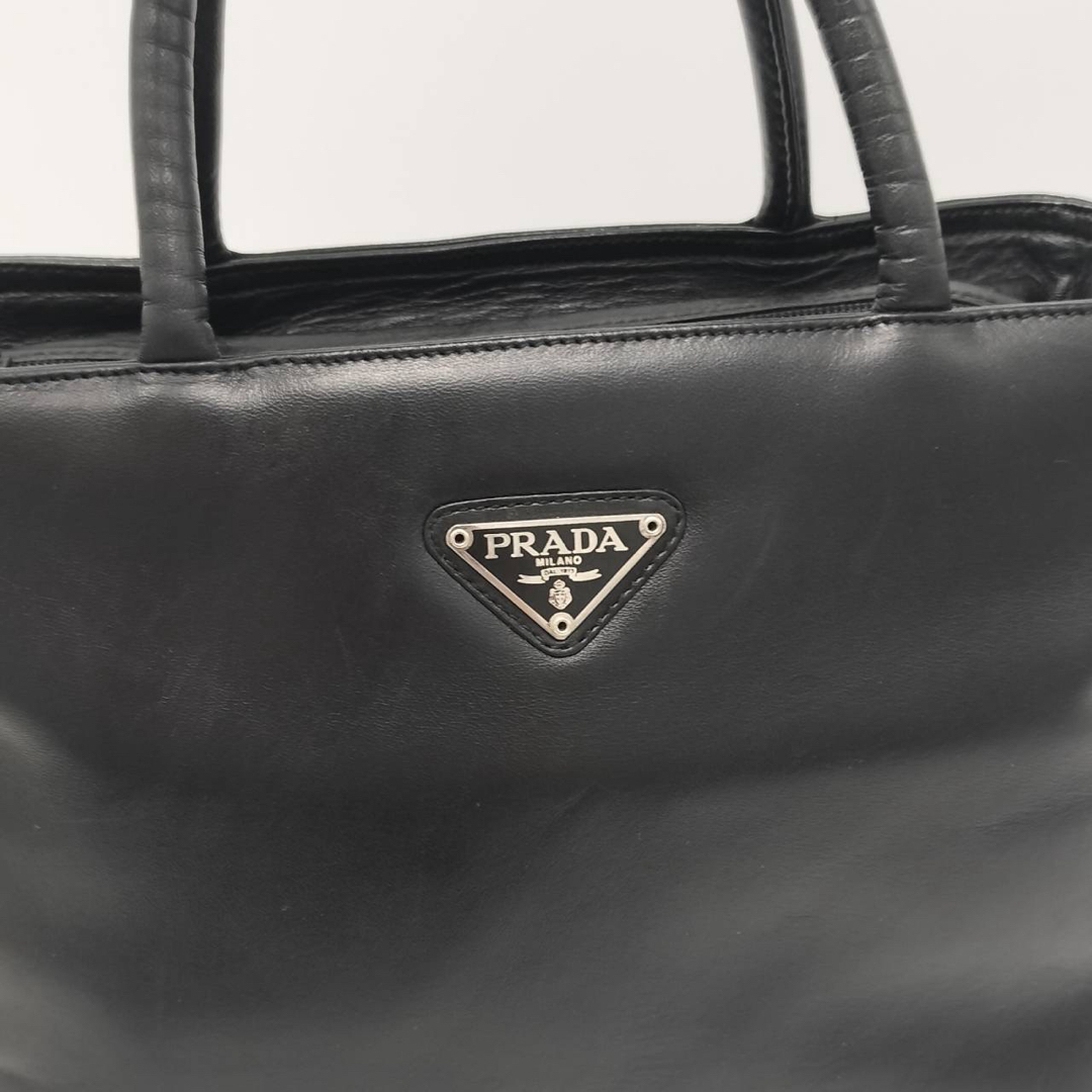 PRADA - 【未使用に近い 正規品】 プラダ トートバッグ レザー PRADA - 【未使用に近い 正規品】 プラダ トートバッグ レザー