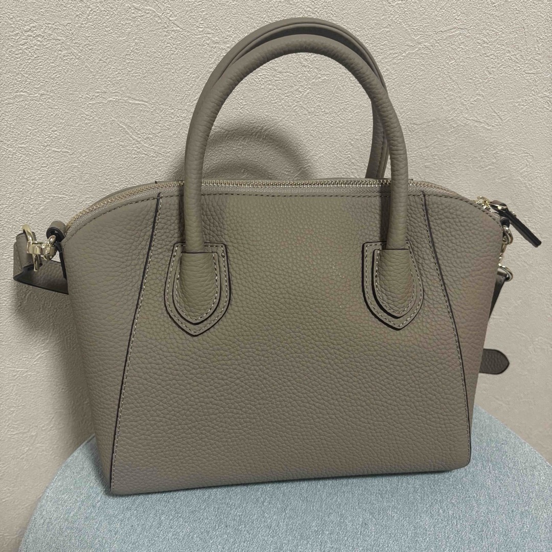 シエナ Mサイズ HAYNI ヘイニ グレージュ ゴールド金具 未使用品 シエナ Mサイズ HAYNI ヘイニ グレージュ ゴールド金具 未使用品