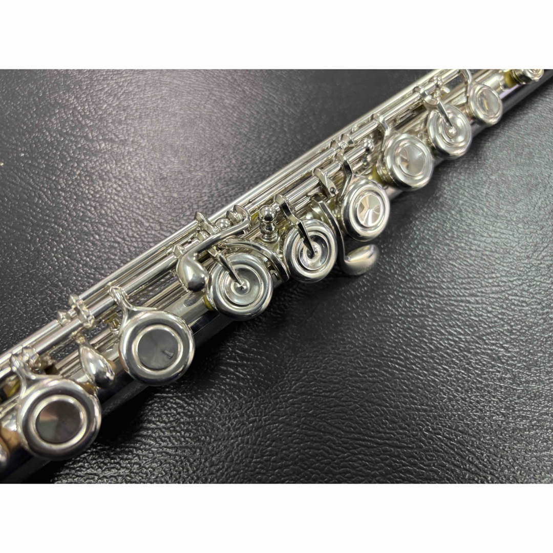 美品 メンテナンス済】 YAMAHA YFL611-2 H足 フルート 総銀の 美品 メンテナンス済】 YAMAHA YFL611-2 H足 フルート 総銀の
