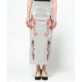 即完売mame kurogouchi 刺繍ロングスカート 即完売mame kurogouchi 刺繍ロングスカート