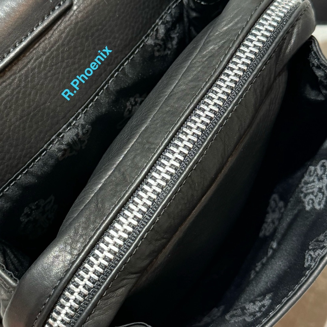 Chrome Hearts - 【CHROME HEARTS】MILO LARGE DAGGER BAGの通販 Chrome Hearts - 【CHROME HEARTS】MILO LARGE DAGGER BAGの通販