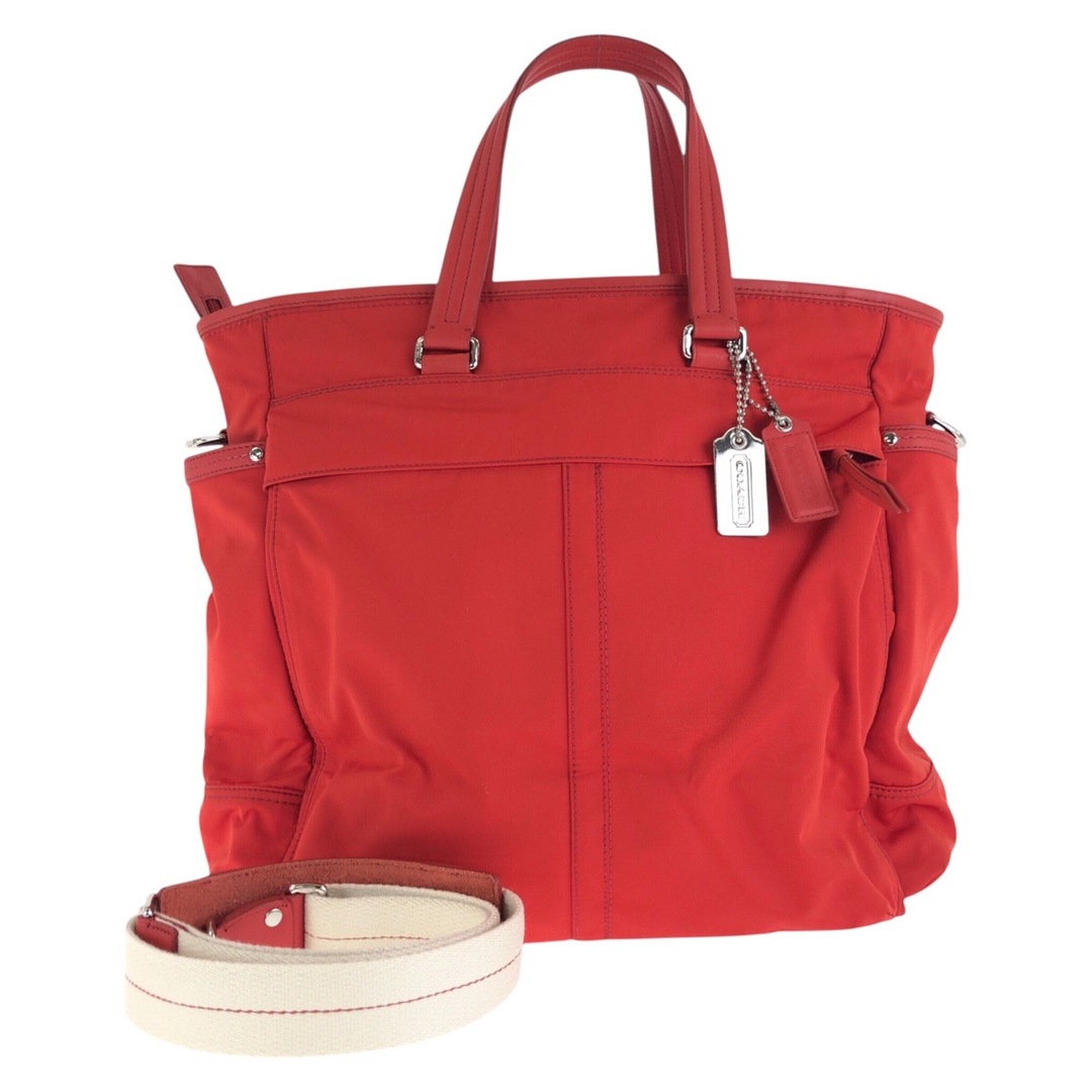 美品 COACH コーチ レッド シルバー金具 ナイロン /レザー 美品 COACH コーチ レッド シルバー金具 ナイロン /レザー