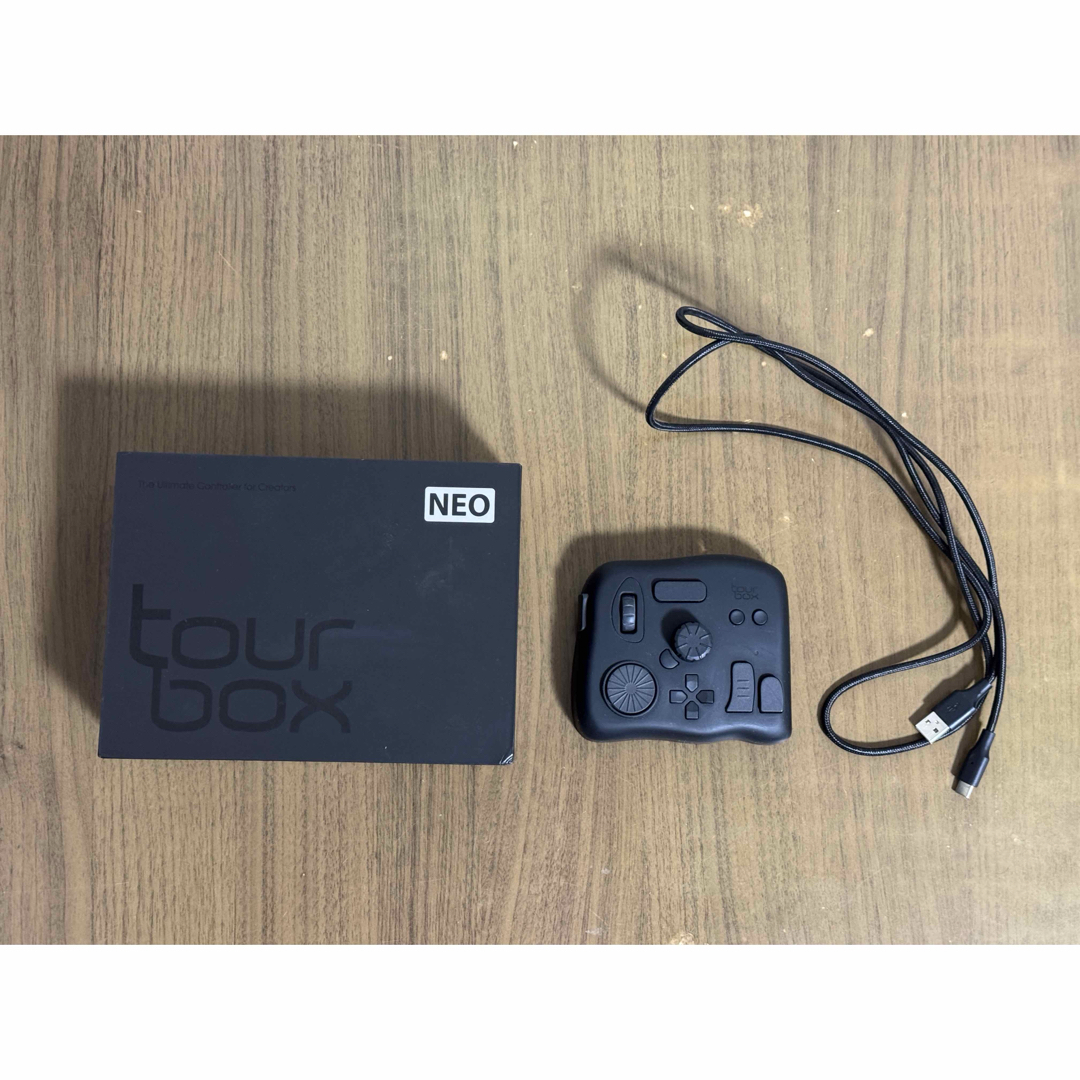 TourBox NEO 左手デバイス キャリーケース付き TourBox NEO 左手デバイス キャリーケース付き